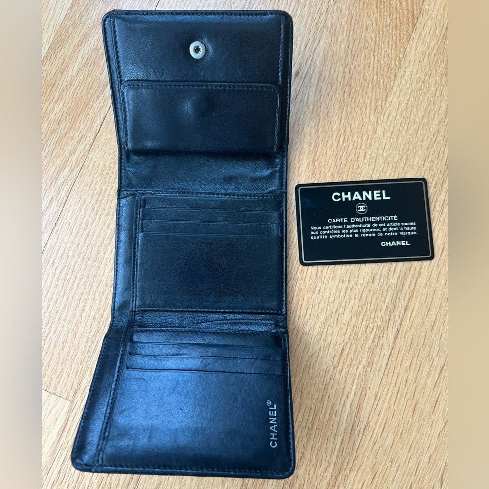 Preloved Chanel Trifold Wallet Black - Gem